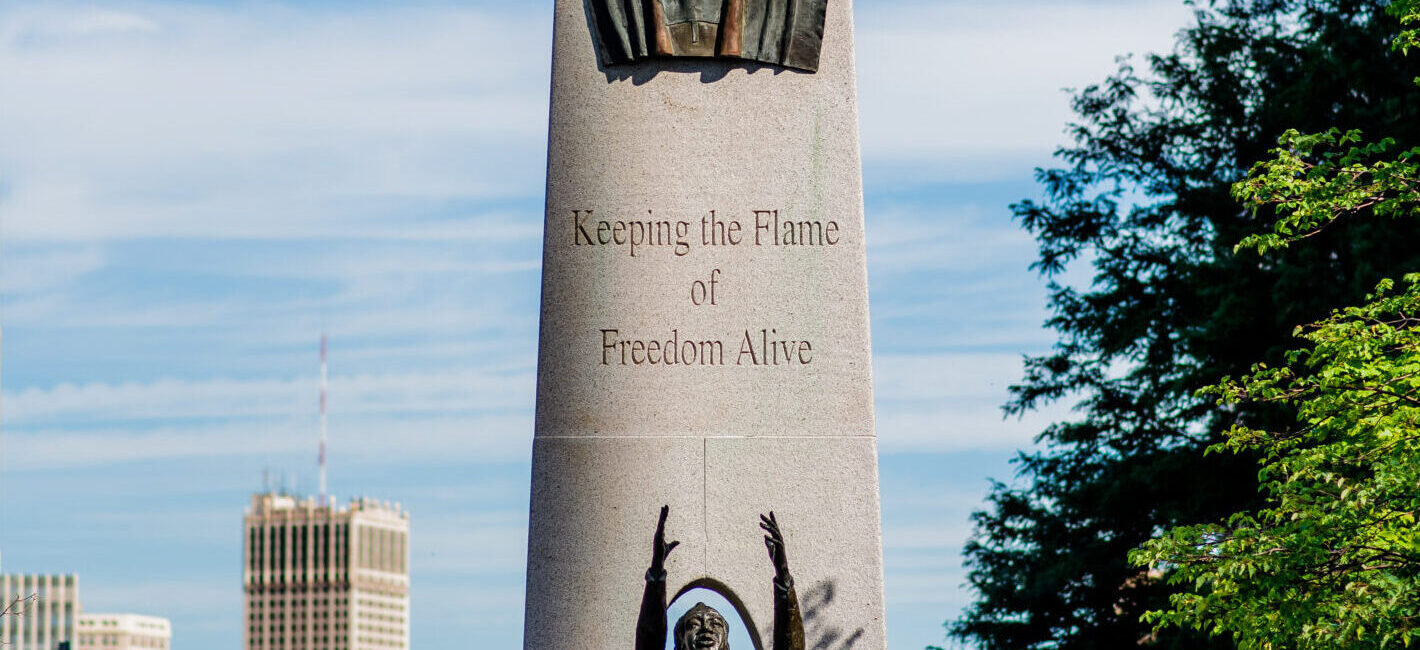 Monuments In Windsor Ontario Magna Carta Monument Runnymede : London