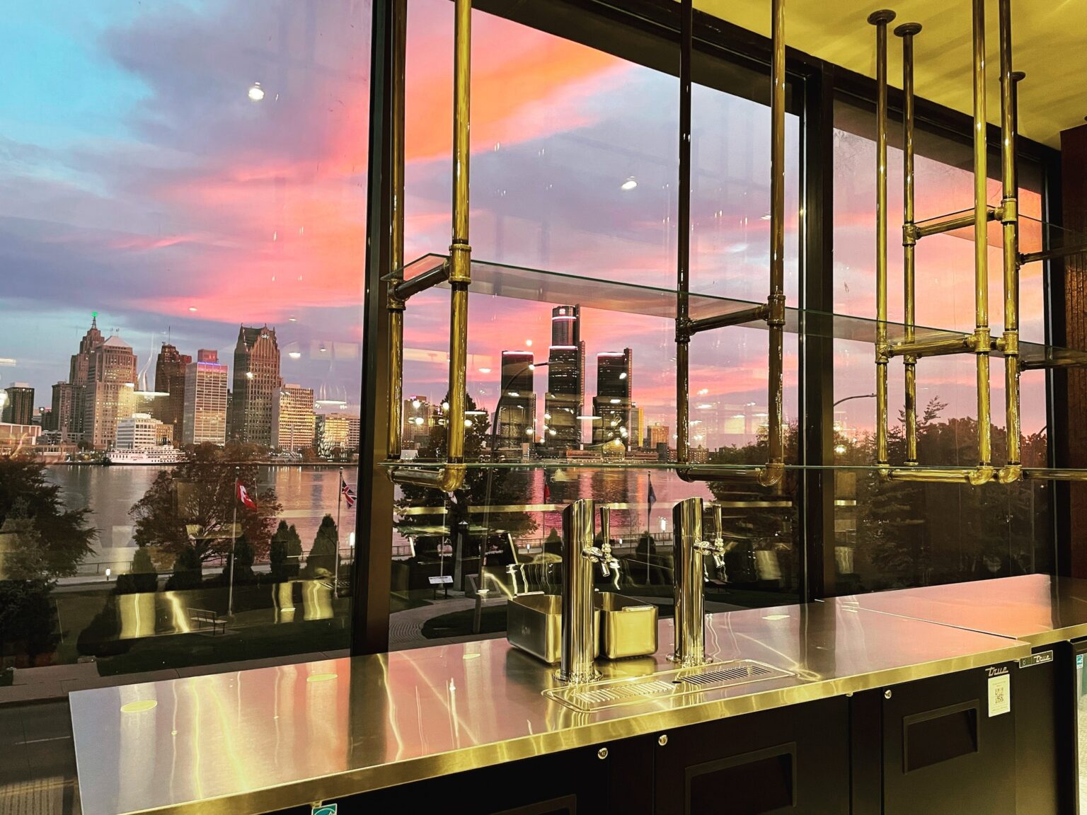 The River Room Restaurant - Tourism Windsor Essex Pelee Island